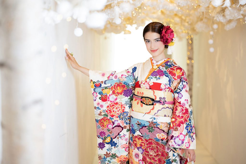 Sara スタジオエミュ 出演中 | GRAM MODEL MANAGEMENT